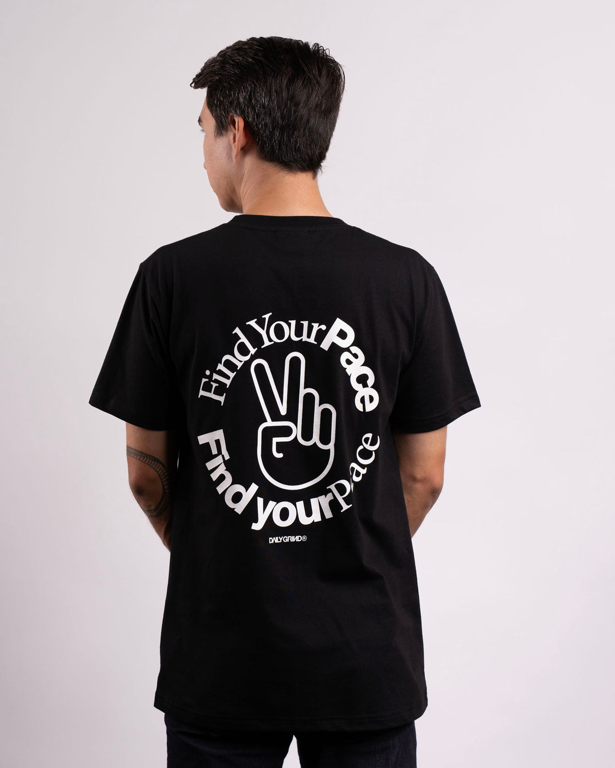 DAILY GRIND FIND YOUR PACE TSHIRT BLACK | Daily Grind Store PH