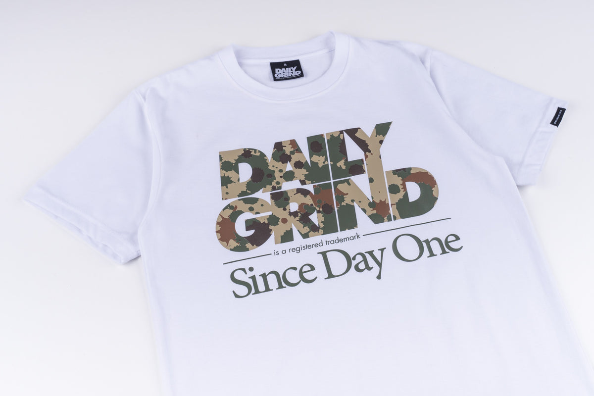 DAILY GRIND MAIN COVER TSHIRT WHITE/CAMOU | Daily Grind Store PH